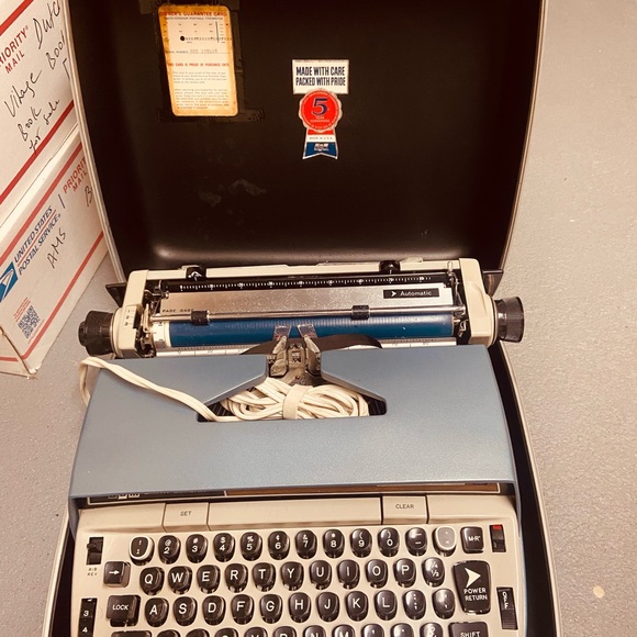 Smith Corona | Office | Smithcorona Electric Typewriter Blue And Black ...